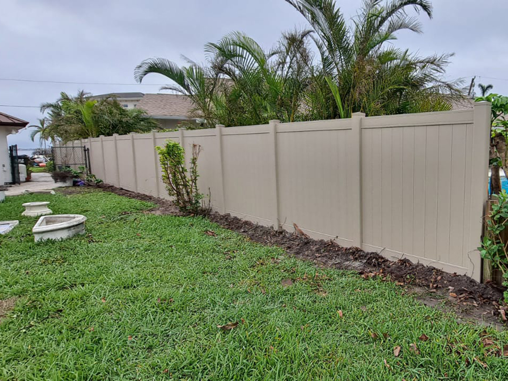 Cape Coral, FL - Hurricane Damaged Wood Fence Replaced with New Khaki ...