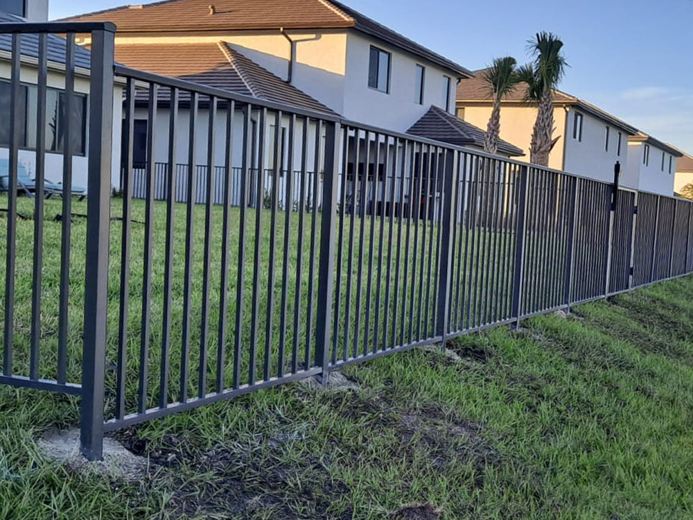 Miramar Aluminum Fence: Exclusive Fences Installation