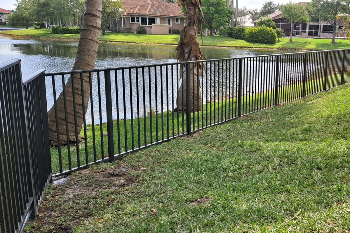 4' Bronze Mechanical Aluminum Fence & Gates - Parkland, FL - South ...